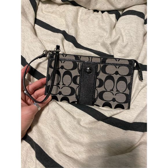 Coach | Bags | Coach Signature Stripe Zippy Wallet 4939 | Poshmark